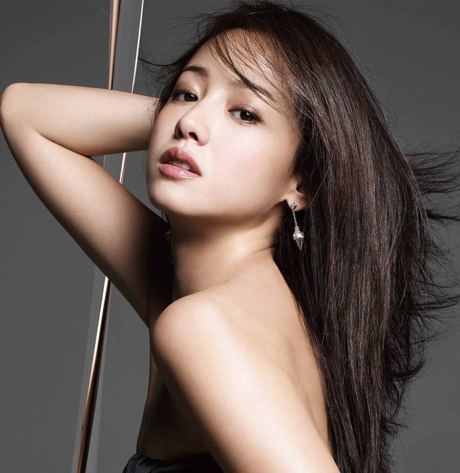女優が脱ぐとき－日本の人気女優が脱いだ 編 3ページ